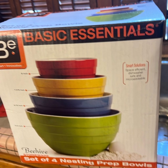 BASIC ESSENTIALS | Kitchen | New Set Of Four Nesting Prep Bowls | Poshmark